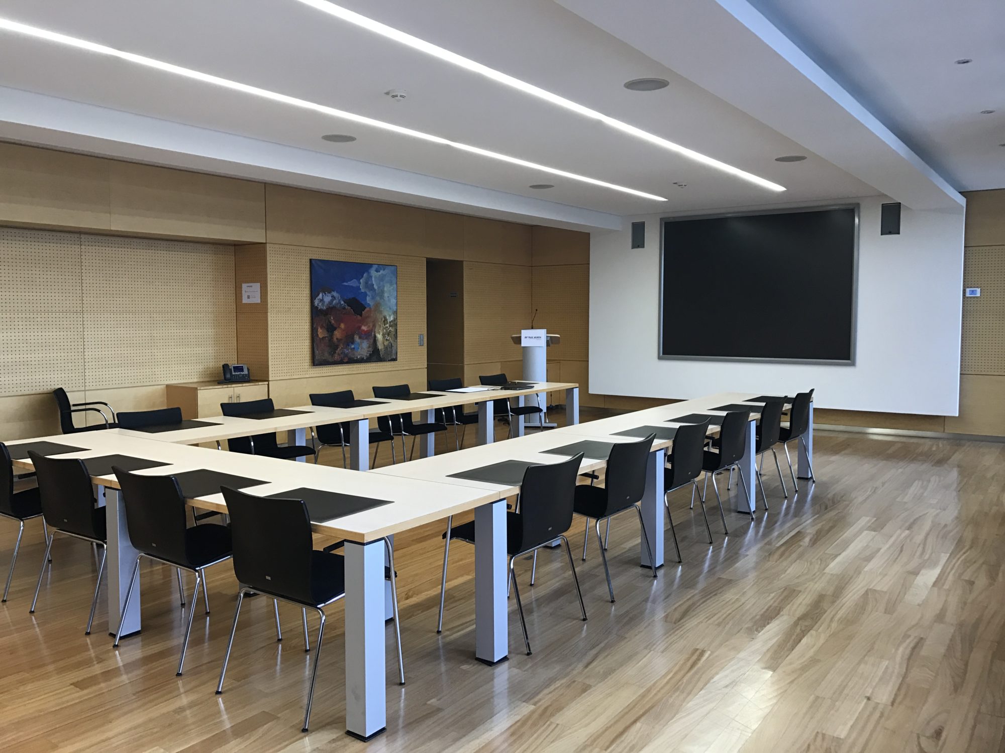 Salle multimédia au siège Paul Wurth - Geprolux