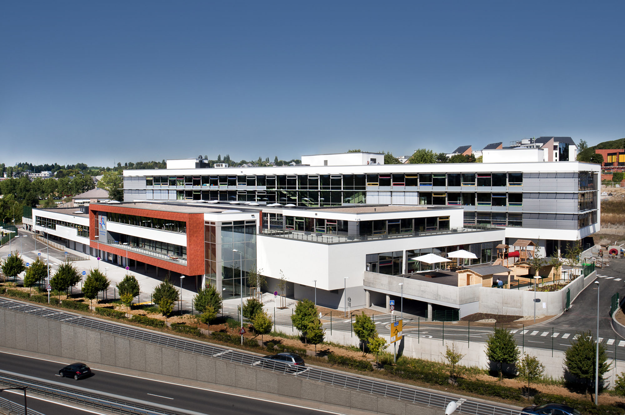 « ISL 2 new building », kindergarten and primary school - Geprolux