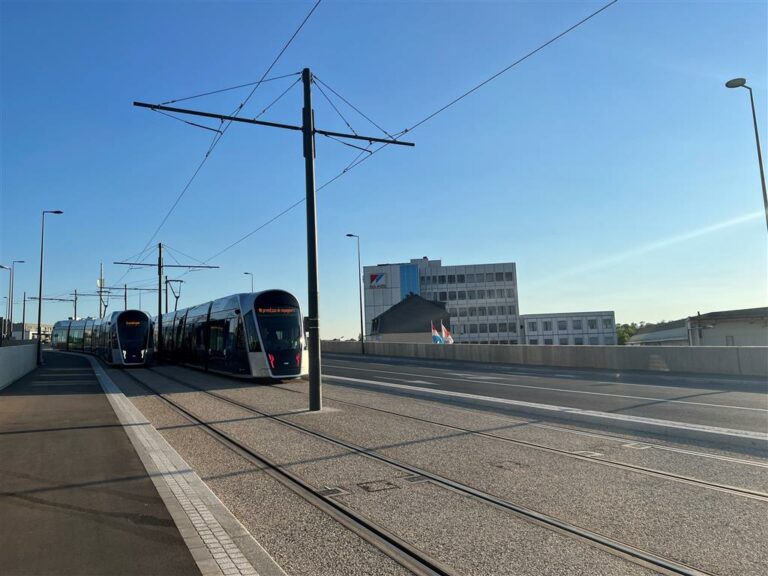 12/09/2022 - The tramway arrives at Bonnevoie - Geprolux